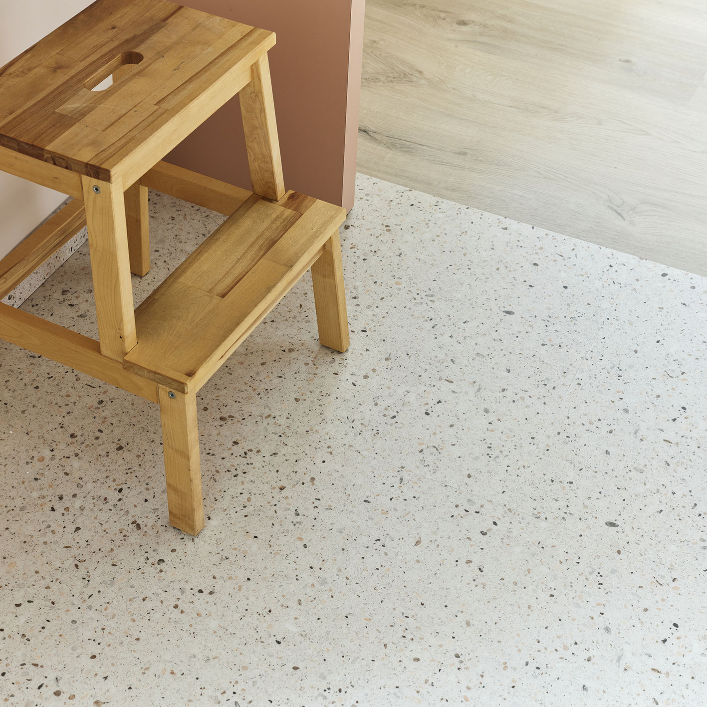 Piccolo (FG032) - Vinyl Tiles | Floorify